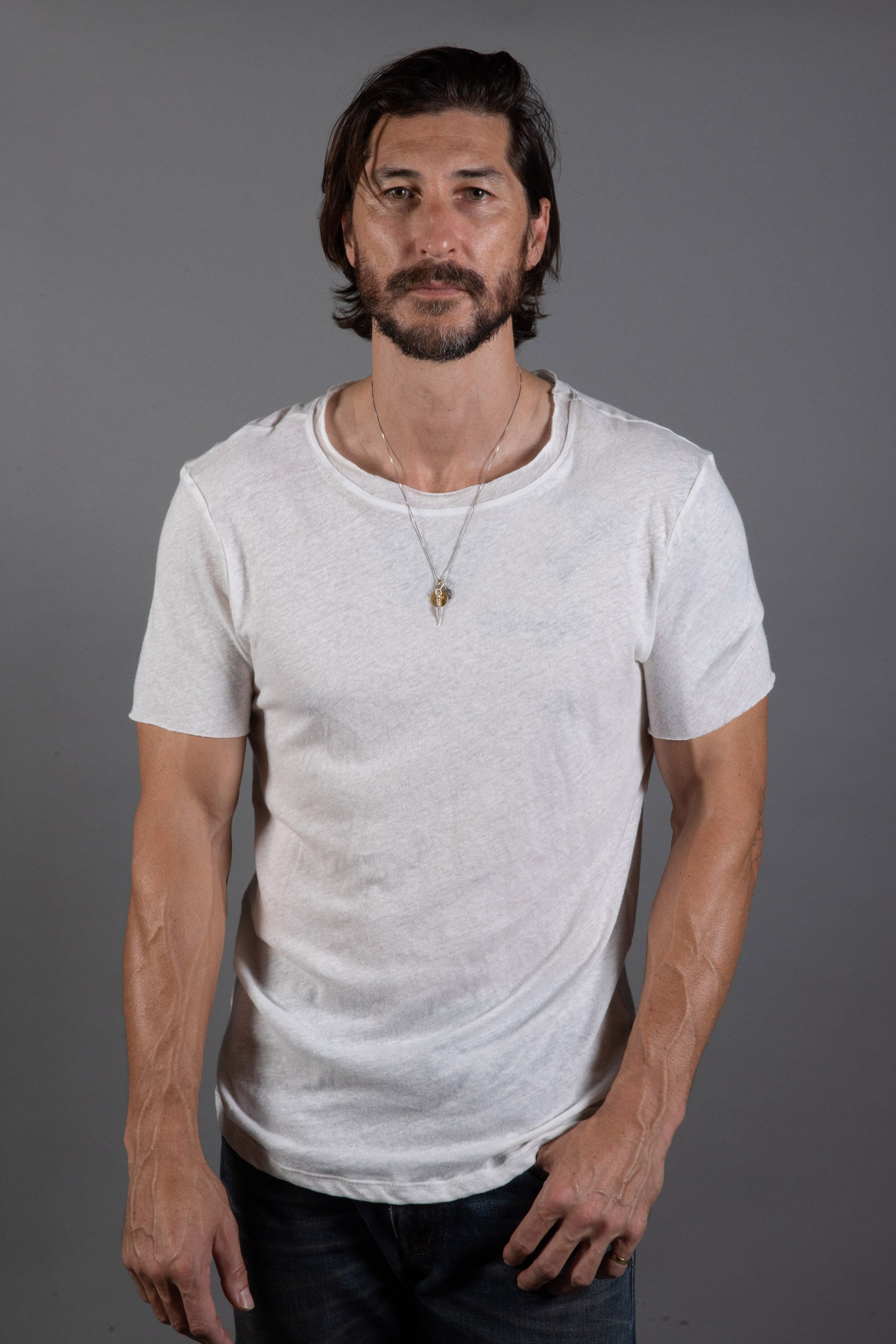 Men's Wallace Raw Neck Cotton Linen Crew Tee – Mika Jaymes